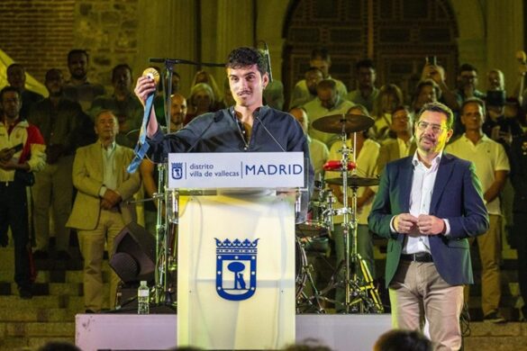 La EMT organiza un Rally de Autobuses Históricos en el Paseo del Prado ...