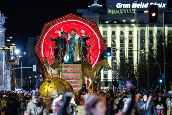 La EMT organiza un Rally de Autobuses Históricos en el Paseo del Prado ...