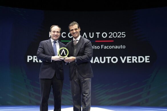 La EMT organiza un Rally de Autobuses Históricos en el Paseo del Prado ...